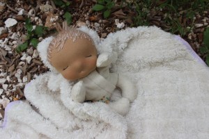 Suma, sleeping in the garden – La Chulona